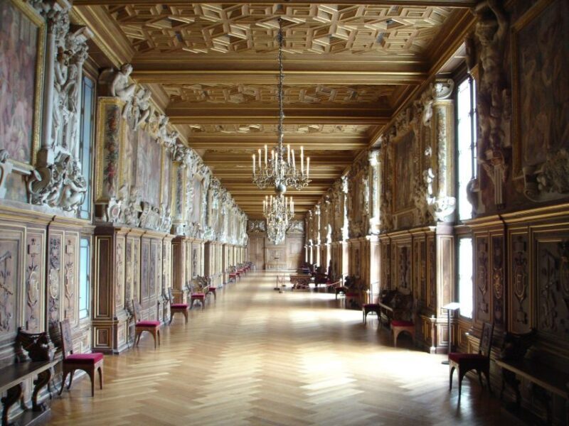 From Paris: Château de Fontaine bleau & Vaux-le-Vicomte - Key Points