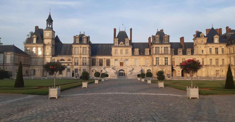 From Paris: Château de Fontaine bleau & Vaux-le-Vicomte - FAQ
