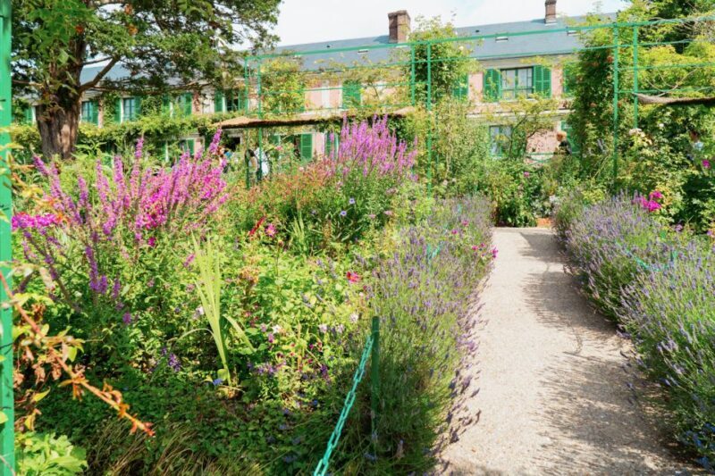 From Paris: Day Trip to Giverny & Versailles with Lunch - Introduction