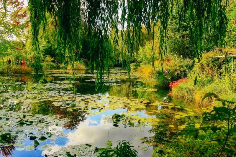 From Paris: Giverny Day Trip with Audio Guide or Live Guide - The Sum Up
