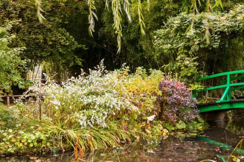 From Paris: Giverny Day Trip with Audio Guide or Live Guide - FAQ