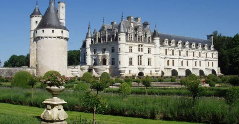 From Paris: Loire Valley Castles Full-Day Tour with Lunch - A Balanced Look at the Loire Valley Full-Day Tour