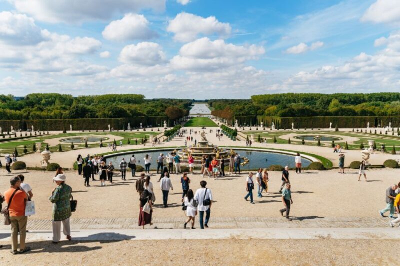 From Paris: Versailles Palace & Gardens with Transportation - Exploring the Palace: Art, History, and Atmosphere
