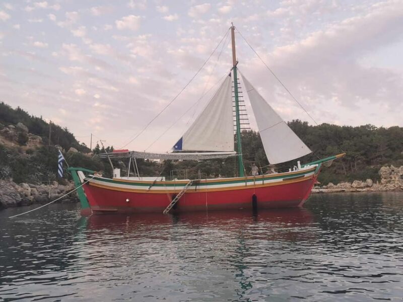 FROM PAROS: ANTIPAROS DESPOTIKO ODYSSEIA BOAT DAILY CRUISES - Key Points