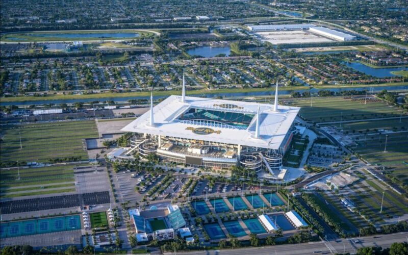 From Pembroke Pines: Helicopter Tour Over Miami - Logistics and Practical Tips