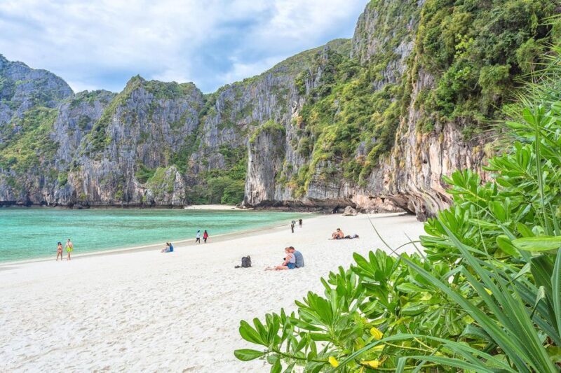 From Phi Phi: Sunrise Maya Bay, Pileh Lagoon Speedboat Tour - Key Points