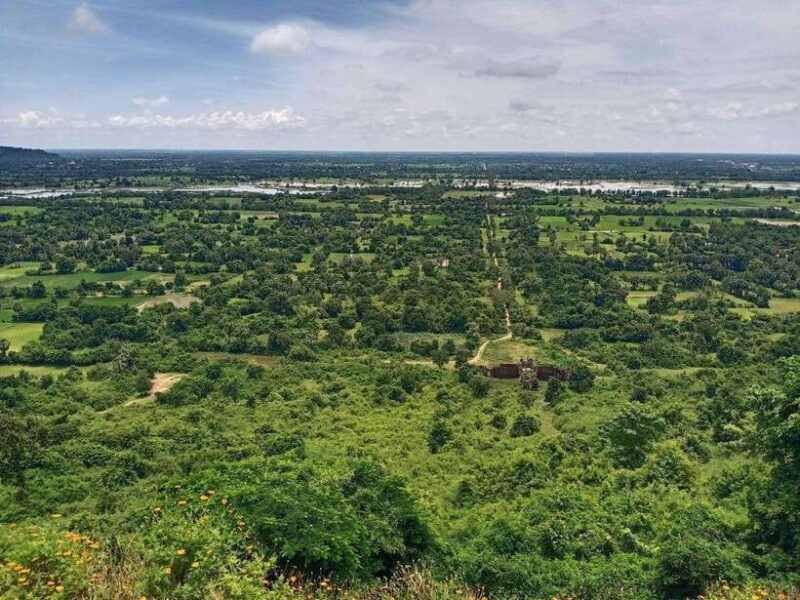 From Phnom Penh: Kampong Cham Day Trip with Nokor Bachey - Exploring Kampong Cham: A Guide to What You’ll See and Experience