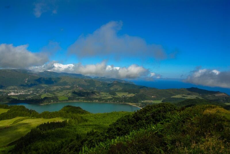 From Ponta Delgada: Furnas Lake Shore 4x4 Guided Day Trip - Insights from Reviews and Experience
