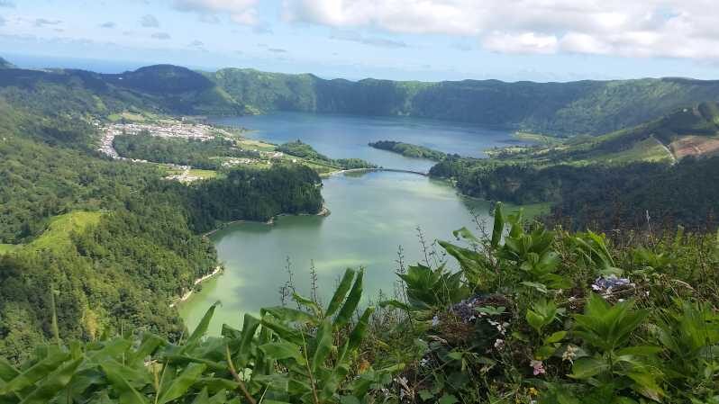 From Ponta Delgada: Sete Cidades Lakes & Fire Lake Day Tour - An In-Depth Look at the Tour Experience