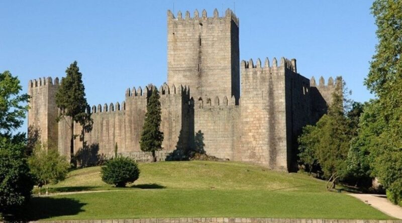 From Porto: Braga and Guimarães Day Trip with Lunch - Key Points