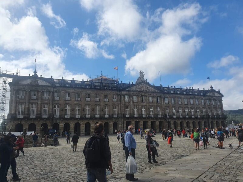 From Porto to Santiago de Compostela up to 3 Stops - Key Points
