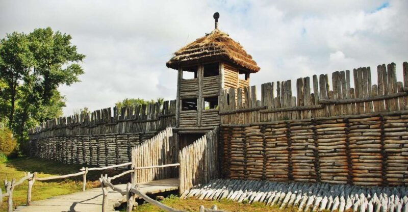 From Poznan: Gniezno, Biskupin, Wenecja Full-Day Trip - FAQ