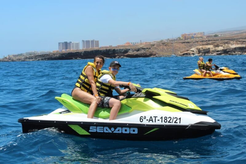 From Puerto Colon : 1 hour adrenaline JetSki tour - Equipment and Safety