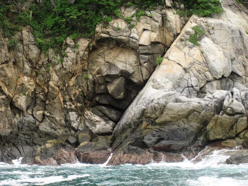 From Puerto Escondido: Huatulco 7 Bays Tour with Snorkeling - Who Will Enjoy This Tour?