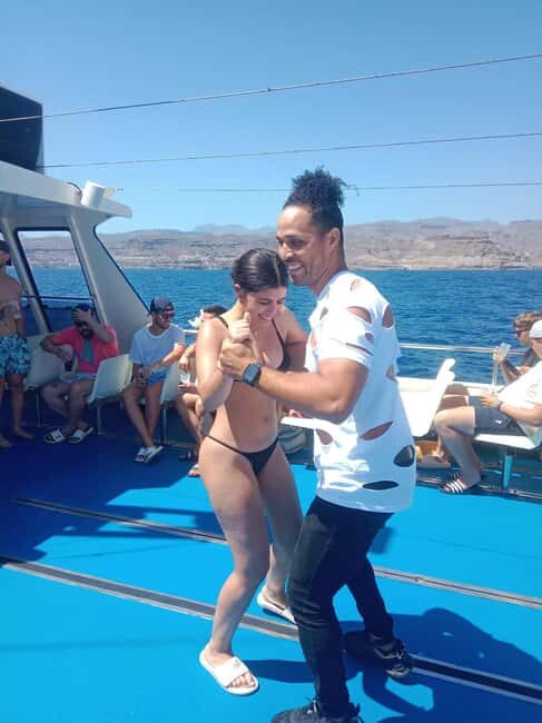 From Puerto Rico: Boat party along the coast. - Introducing the Experience