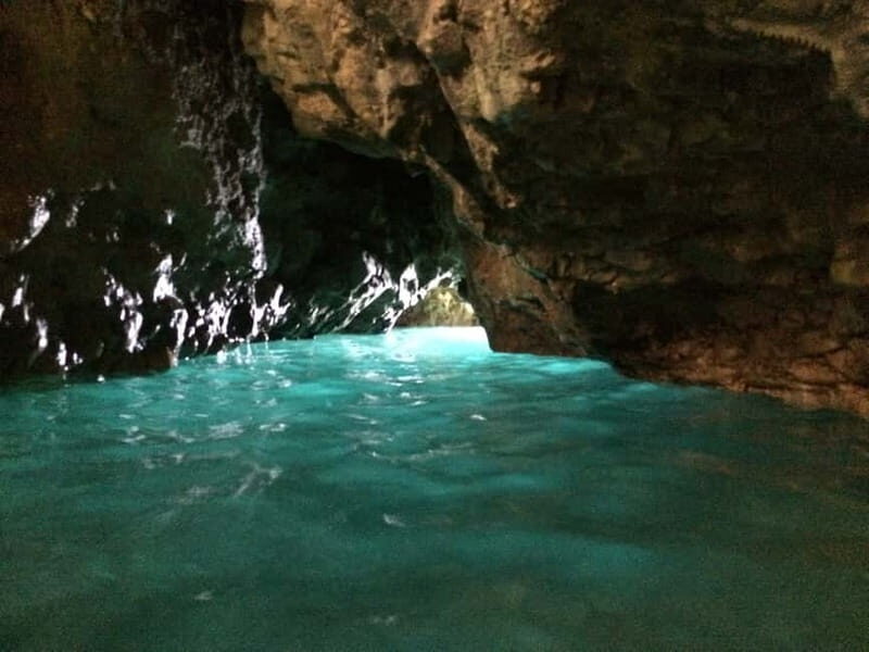 From Punat: Plavnik Island Boat Tour with Lunch - Lunch on Board: Delicious Croatian Flavors
