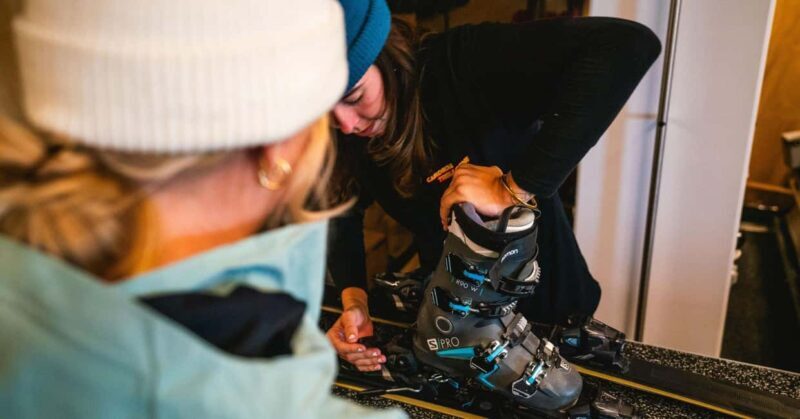 From Queenstown: Cardrona Ski/Snowboard Rentals & Transfer - Access to All Slopes and Facilities