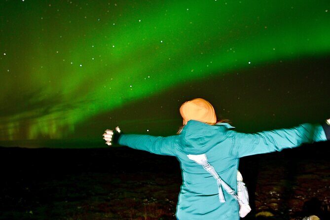From Reykjavik 4x4 Minibus Northern Lights with Photo and Cocoa - What Travelers Are Saying