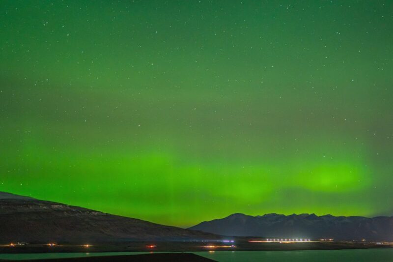 From Reykjavik: Northern Lights Guided Tour with Photos - Key Points
