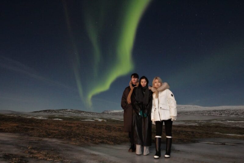 From Reykjavík: Northern Lights Tour with Hot Cocoa & Photos - FAQs