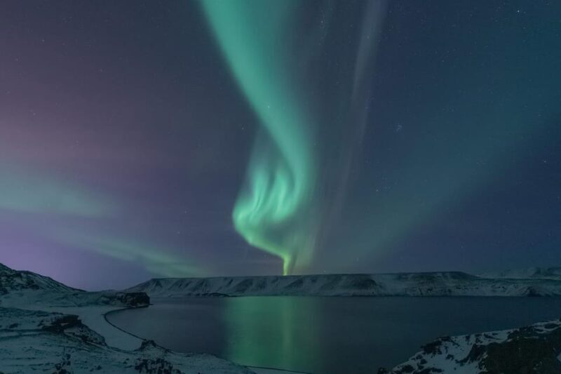 From Reykjavík: Private Northern Lights Minibus Tour - What Makes This Tour Stand Out