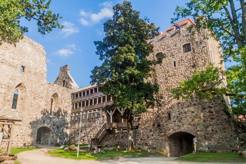 From Riga: Group Tour to Sigulda and Turaida - Practicalities and Group Dynamics