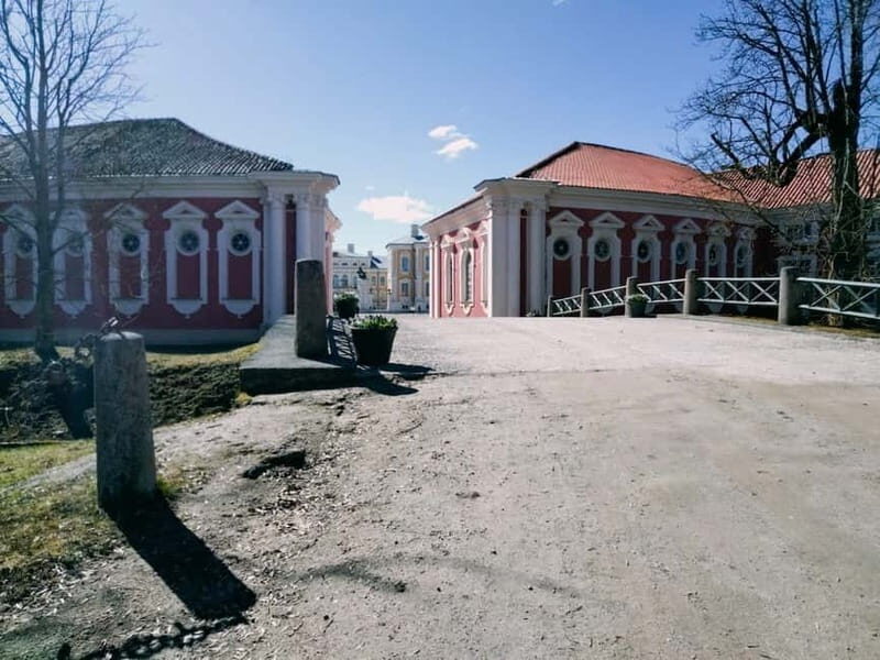 From Riga: Hill of Crosses, Bauska & Rundale Full-Day Tour - Flexibility and Comfort