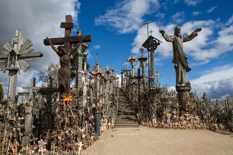 From Riga: Hill of Crosses & Enchanting Jelgava Group Tour - Visiting Jelgava: Latvian Small-Town Charm