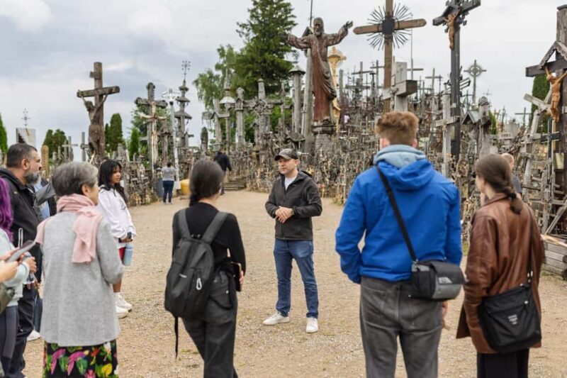 From Riga: Hill of Crosses & Jelgava Highlights - The Itinerary in Detail