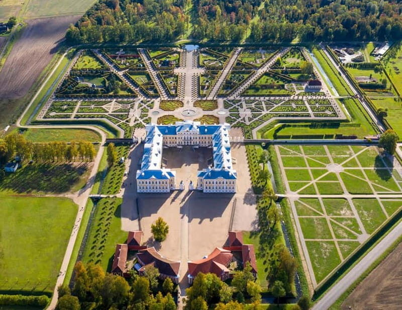 From Riga : Rundale palace and Bauska castle tour and back. - Authenticity and Experience