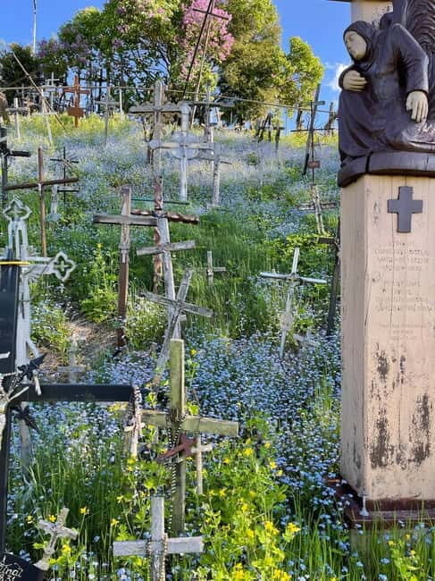 From Riga: Trip to the Hill of Crosses and Pearls of Jelgava - FAQ