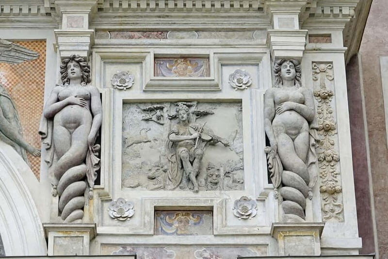 From Rome: Private Tour of Villa d'Este & Hadrians Villa - FAQs