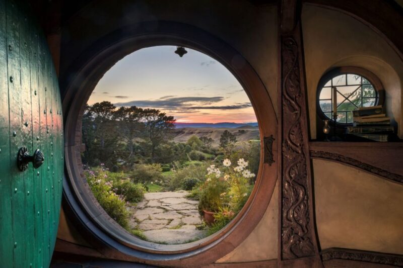 From Rotorua: Hobbiton Movie Set Tour with Festive Lunch - FAQ