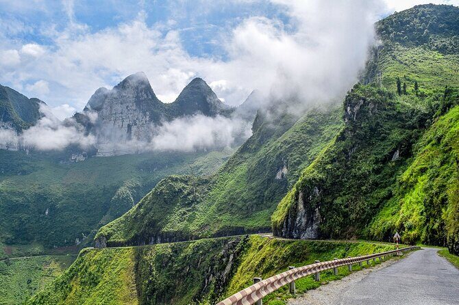 From Sa Pa: 4 Day Ha Giang Loop Guided Motorbike Tour With Rider - Transportation and Group Size