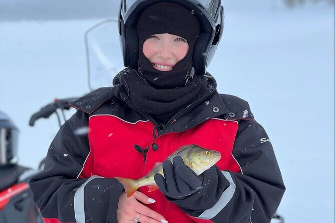 From Saariselkä: Ice Fishing Tour to Lake Inari, reindeers &lunch - The Breakdown of the Itinerary