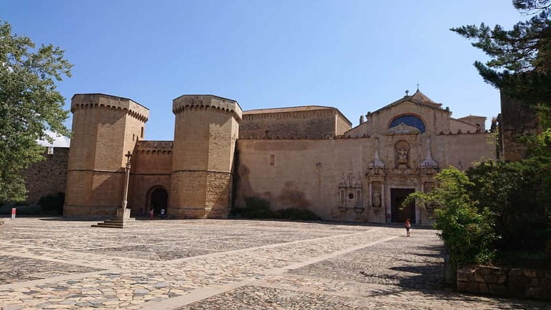 From Salou: Tour Poblet Monastery with hotel pickup - FAQ