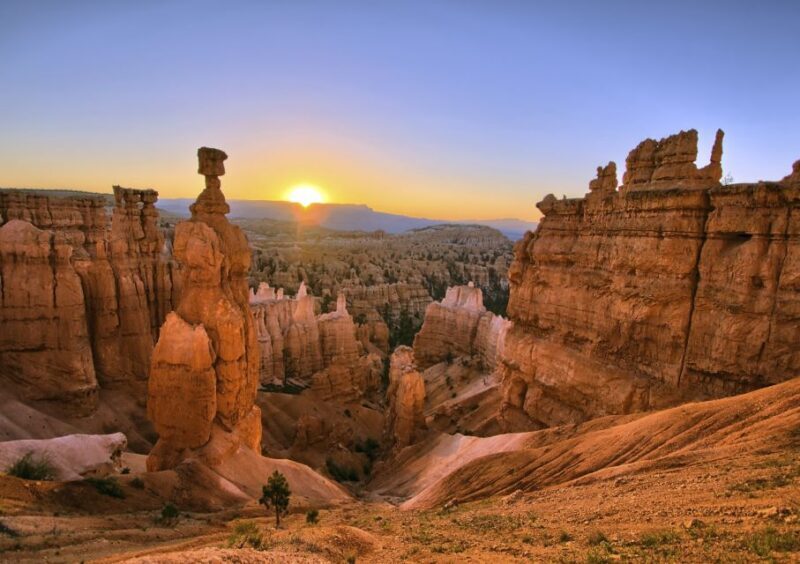 From Salt Lake City: Yellowstone and Tetons Parks in 4 Days - An Immersive Park Experience