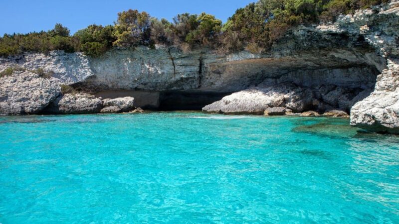 From Santa Teresa Gallura: dinghy tour to Corsica - Challenges and Considerations