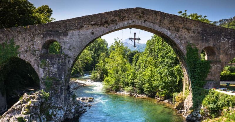 From Santander or Llanes: Covadonga Lakes & Cangas de Onis - Overview of the Experience