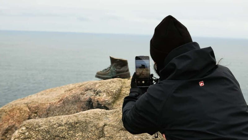 From Santiago: Finisterre, Muxia, Ézaro - 7 stops day tour - Guides and Audio Options