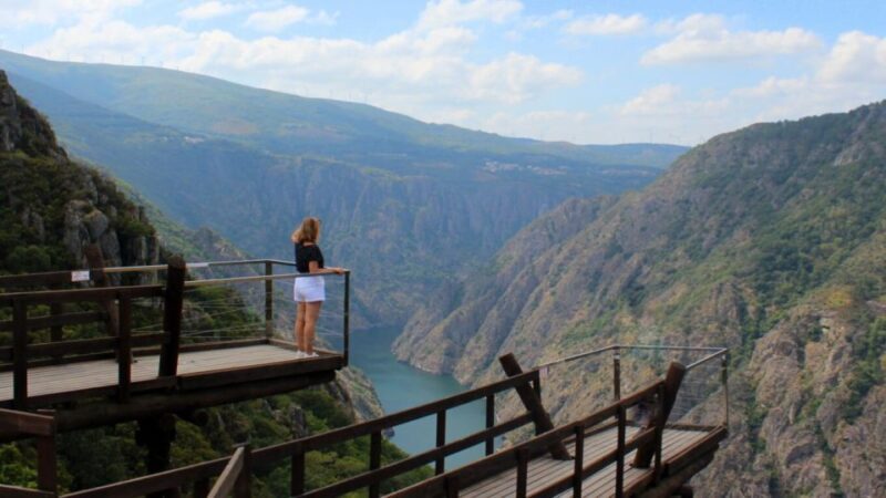 From Santiago: Ribeira Sacra Tour & Boat Trip - Allariz: A Charming Village and Lunch Break (2 Hours)