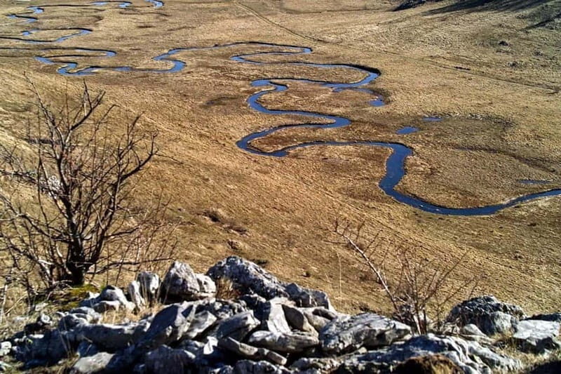 From Sarajevo to Umoljan, Bilici Lake & Bosnian Food Tasting - Discovering Bosnia: An Authentic Day Trip from Sarajevo