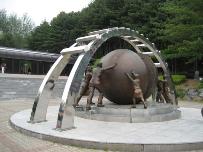 From Seoul: DMZ Group Tour with a French-Speaking Guide - Who Should Consider This Tour?