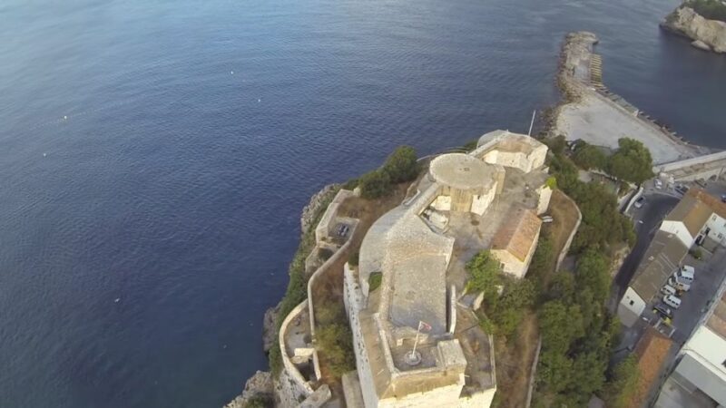From Seville: Day Trip to Gibraltar - Arrival in Gibraltar: The First Impressions