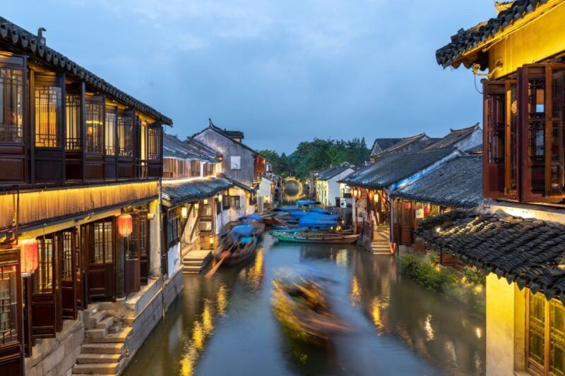 From Shanghai: Private Zhujiajiao Tour with Boat Ride - The Itinerary Breakdown: A Deep Dive