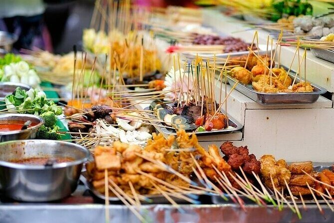 From Singapore: Private Malaysia express night tour + Massage - Exploring the Itinerary: What You’ll Experience