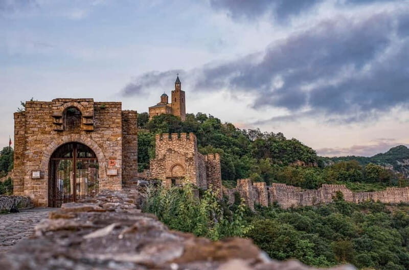 From Sofia: Veliko Tarnovo & Arbanassi 12 hrs Day Tour - Key Points