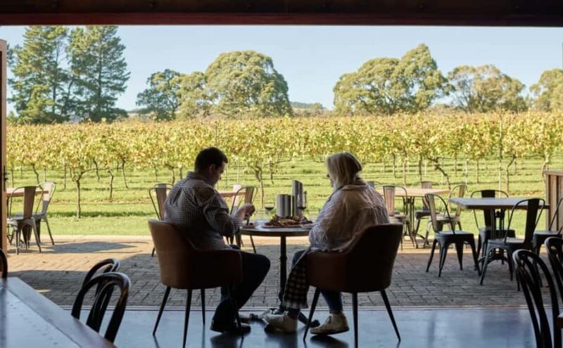 From Sydney: Cool Climate Wineries, Historic Towns, Wildlife - Key Points
