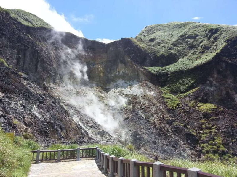 From Taipei: Beitou and Yangmingshan National Park Day Tour - The Experience Review Summary
