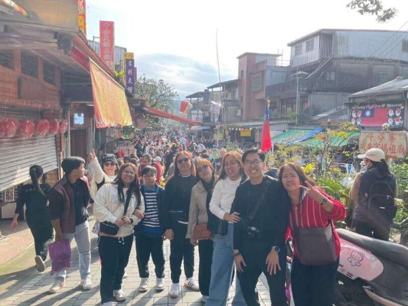 From Taipei: Shifen, Jiufen, and Yehliu Geopark Day Tour - Who Should Consider This Tour?